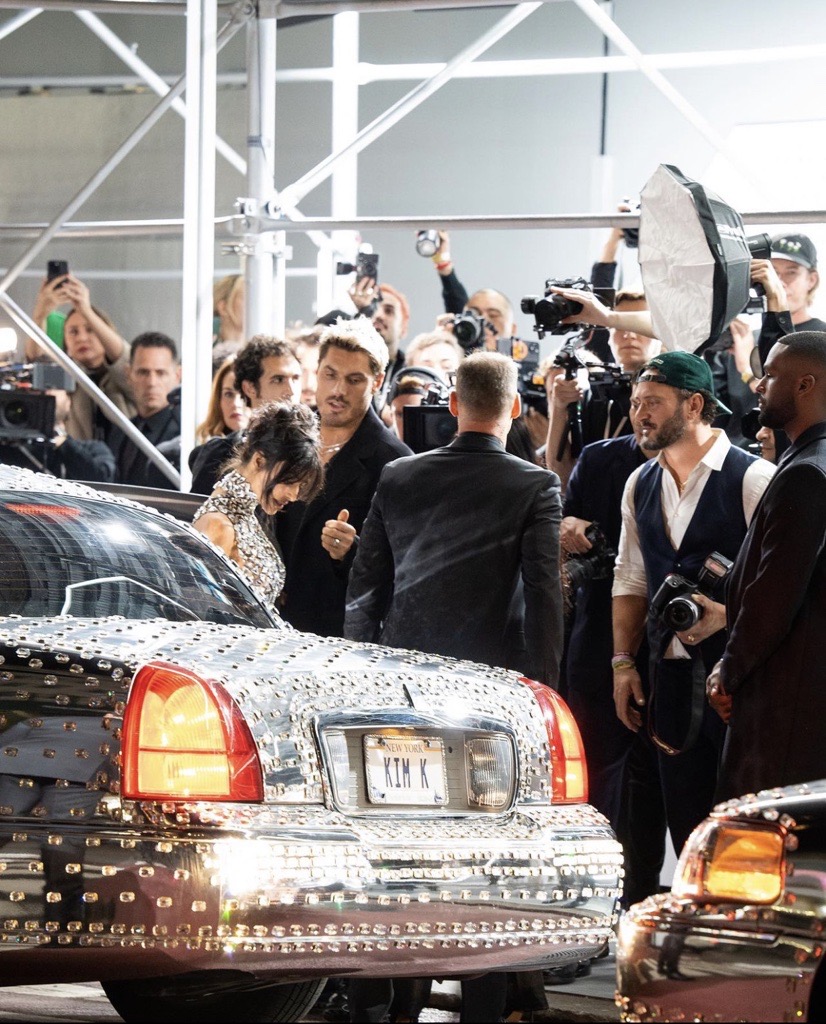 SKIMS X SWAROVSKI - Turnkey Event Logistics & Mobile Tours